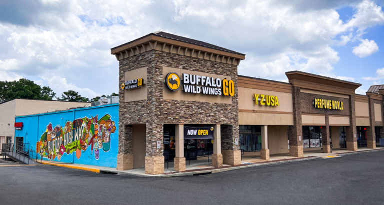 Buffalo Wild Wings GO Opens at Pinetree Plaza on Buford Highway